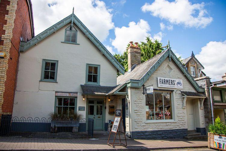 Tredegar House, Wales | Paws & Stay