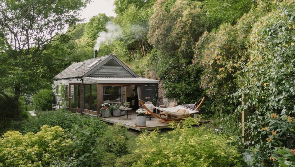 The Batman's Summerhouse, Devon | Paws & Stay