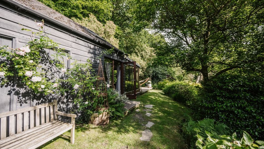 The Batman's Summerhouse, Devon | Paws & Stay